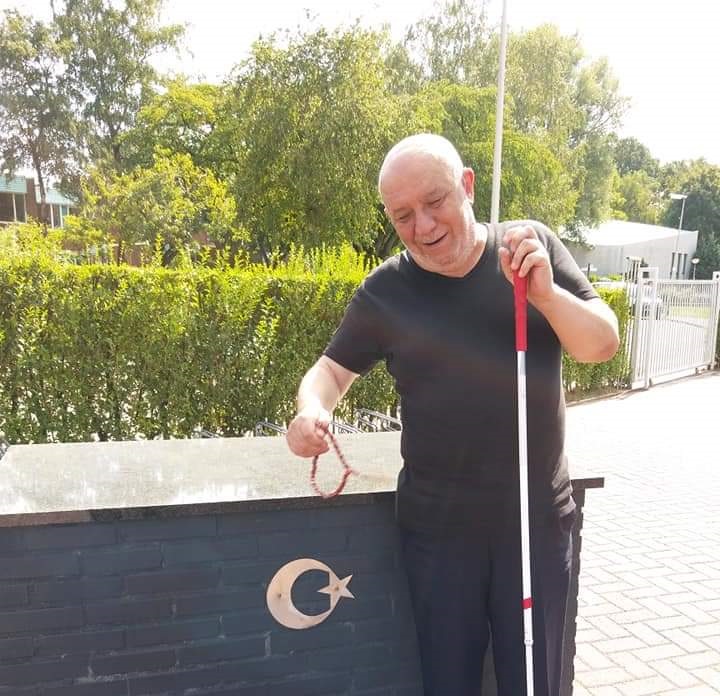 Hollanda’daki gurbetçilerin gönlünde türküleri ve esprileri ile taht ...