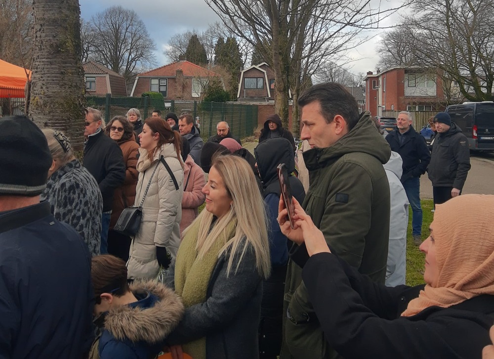 Hollanda’da ünlü Türk ozanı Ömer Kadan’ın ismi bir parka verildi - Ufuk ...