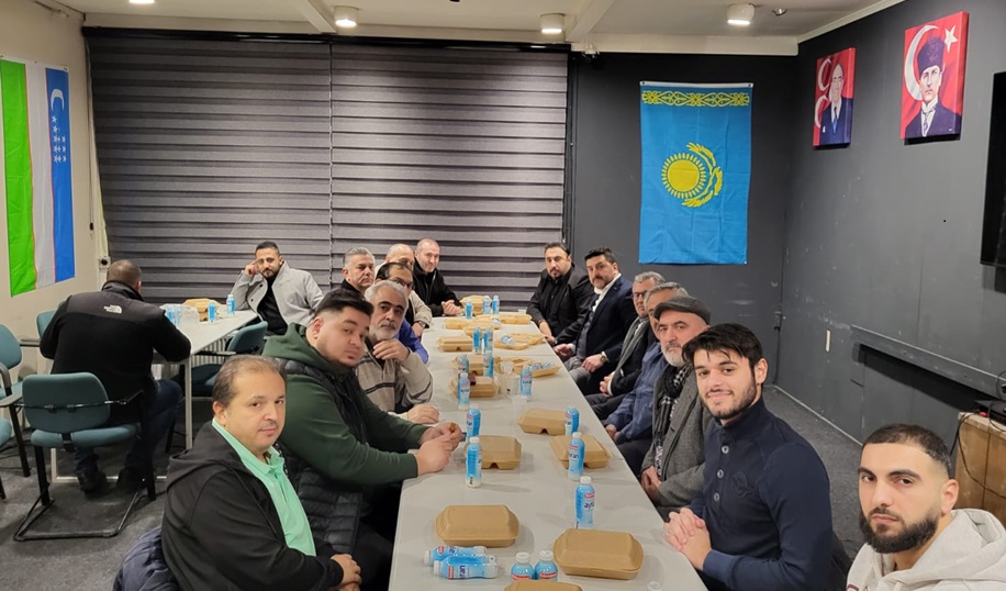 Hollanda’da ünlü Türk ozanı Ömer Kadan’ın ismi bir parka verildi - Ufuk ...